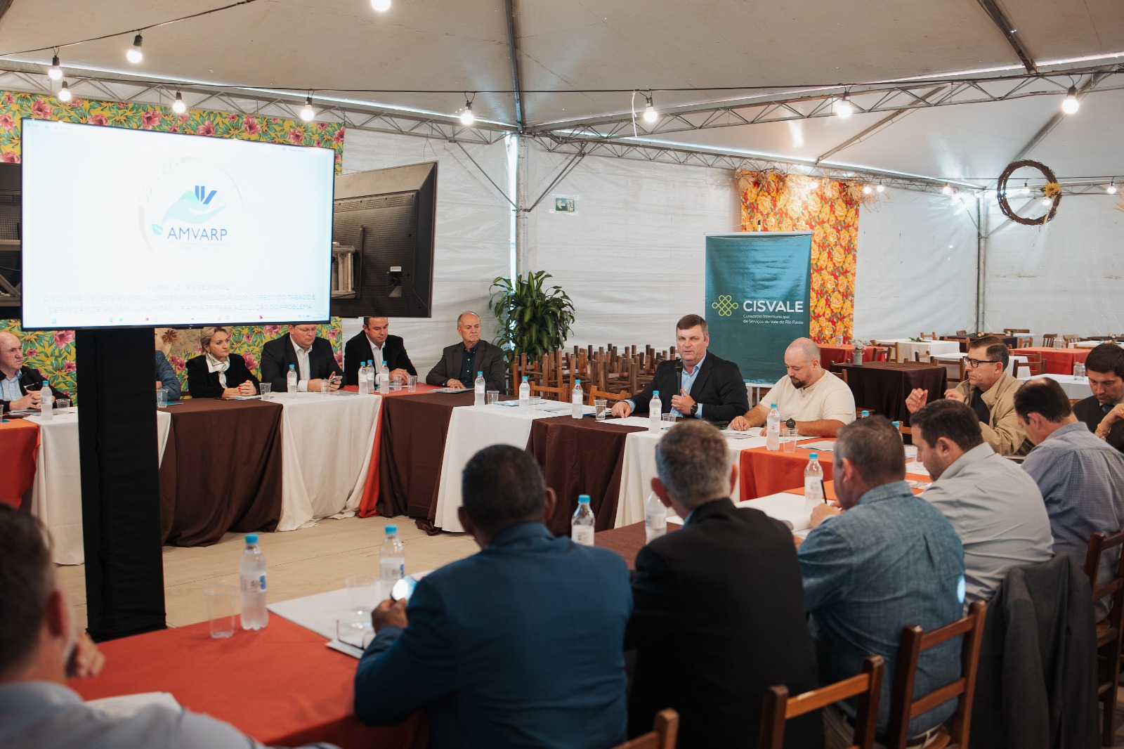 Safra do tabaco e impactos na economia regional pautam assembleia da Amvarp